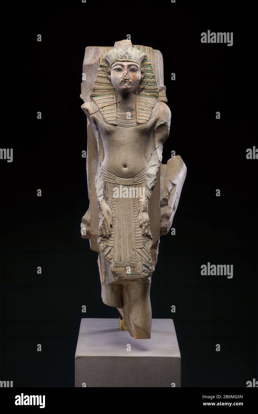 H 58 w 24 d 29 cm hi-res stock photography and images - Alamy