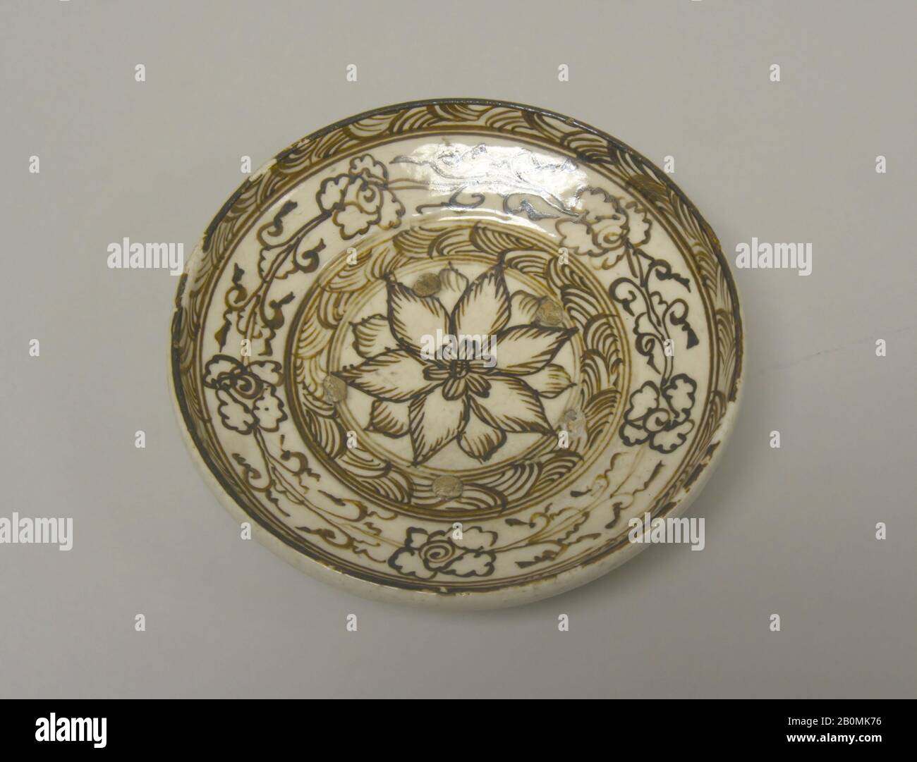Stoneware painted in brown on a white ground cizhou ware hi-res stock ...