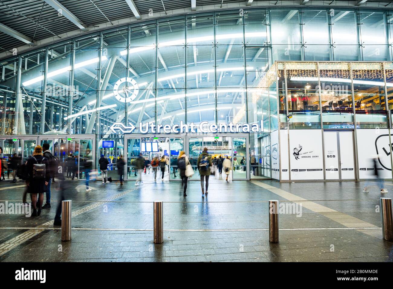 Utrecht central station hi-res stock photography and images - Alamy