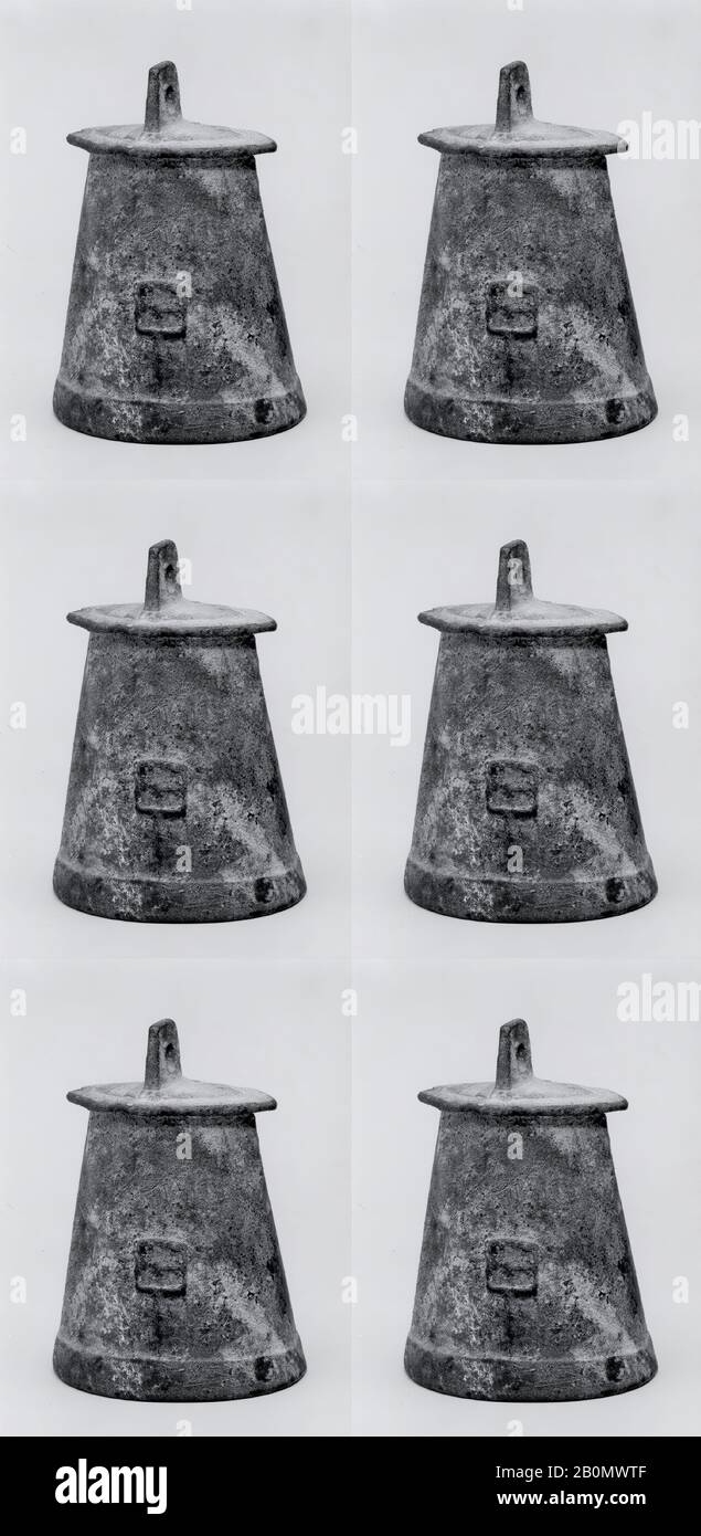 Bronze age metalwork hi-res stock photography and images - Alamy