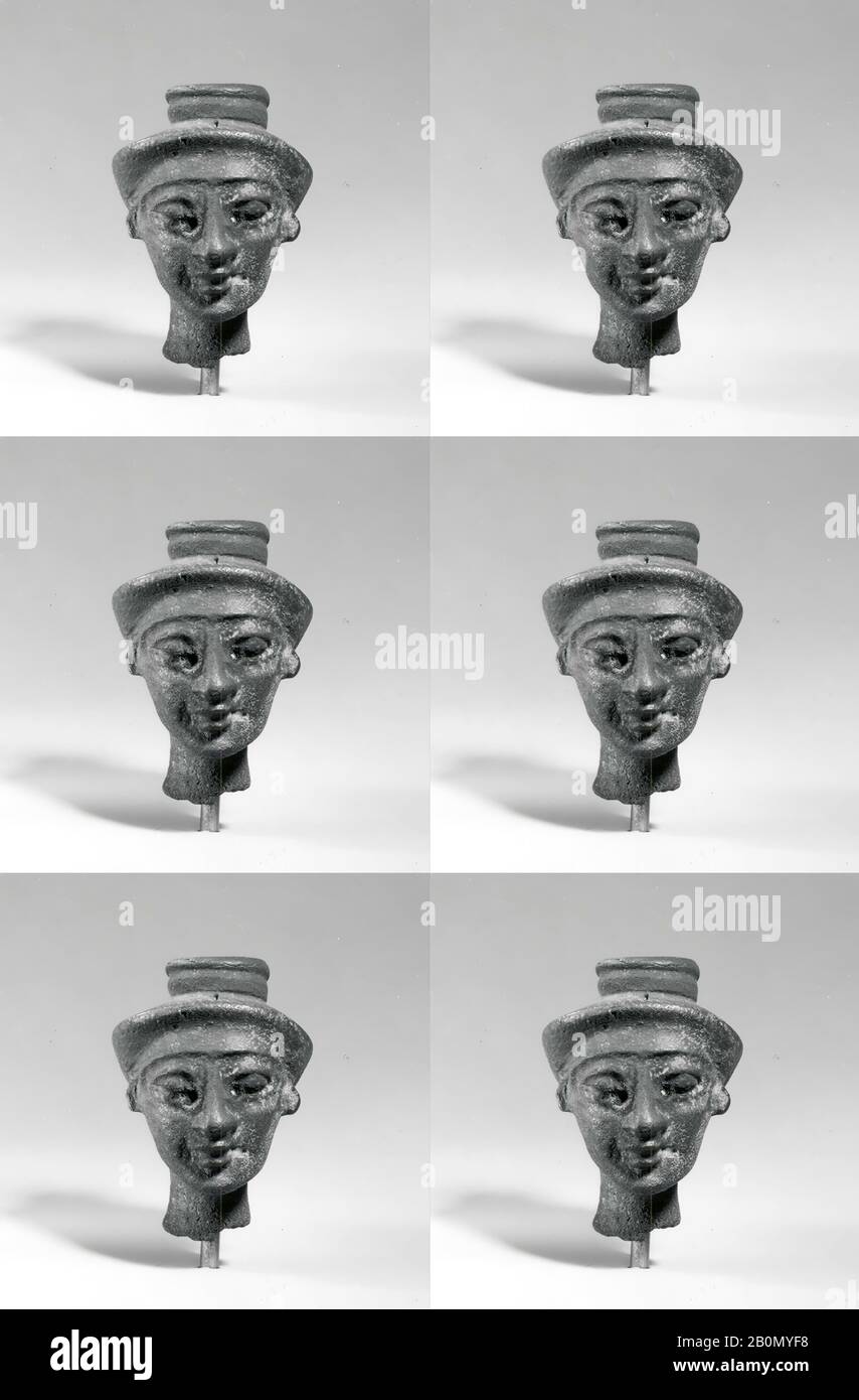 Bronze age metalwork hi-res stock photography and images - Alamy