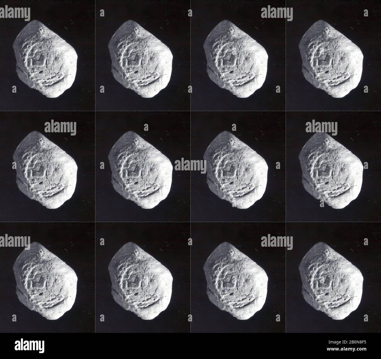 Almond shaped sealing hi-res stock photography and images - Alamy