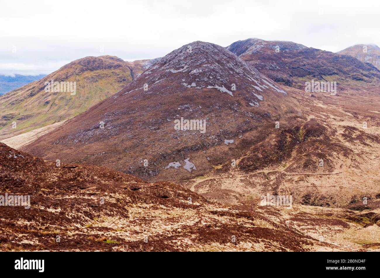 The twelve bens of connemara hi-res stock photography and images - Alamy