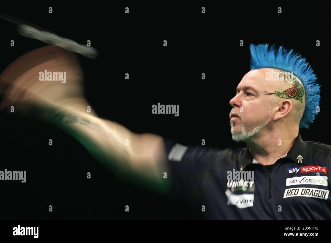 English professional darts player hi-res stock photography and images ...