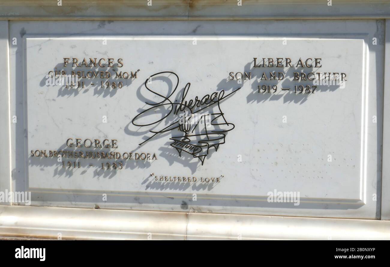 Liberaces hi-res stock photography and images - Alamy