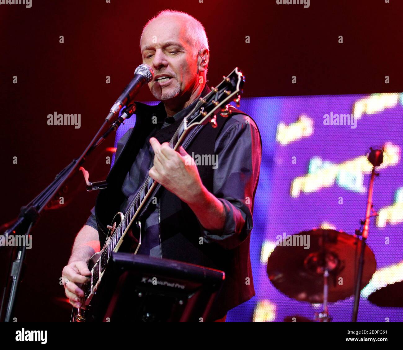 Peter Frampton brings his Frampton Comes Alive! 35 Tour to a sold out ...