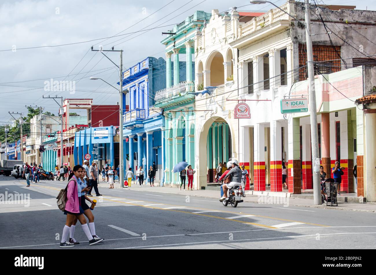Street scene in Pinar del Río Stock Photo - Alamy