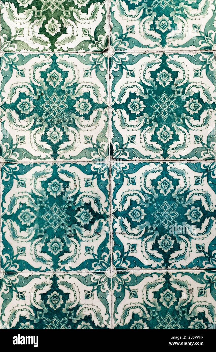 Tile pattern lisbon hi-res stock photography and images - Alamy