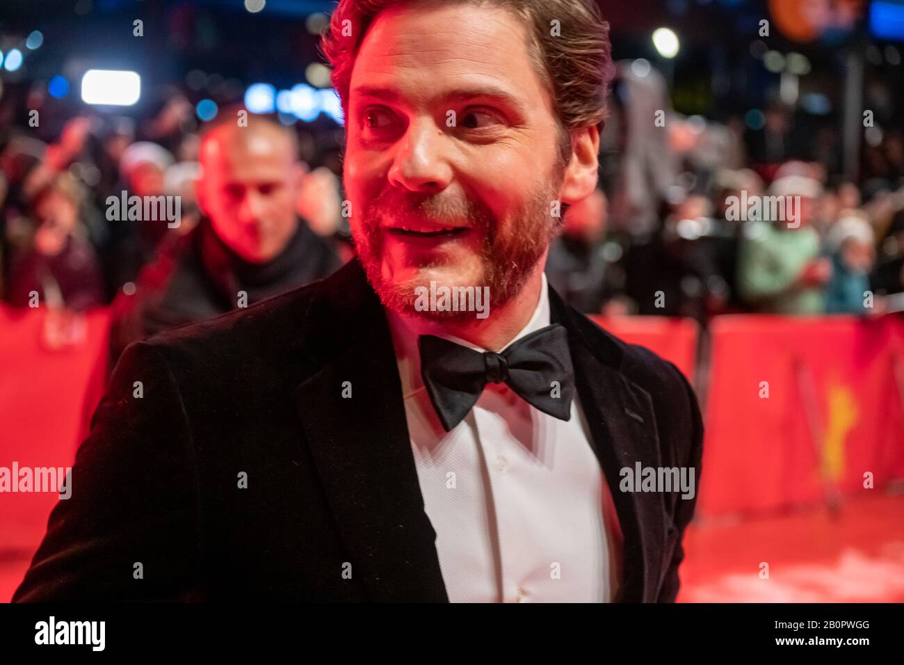 Daniel Bruehl bei der Eroeffnung der 70. Berlinale Internationale ...