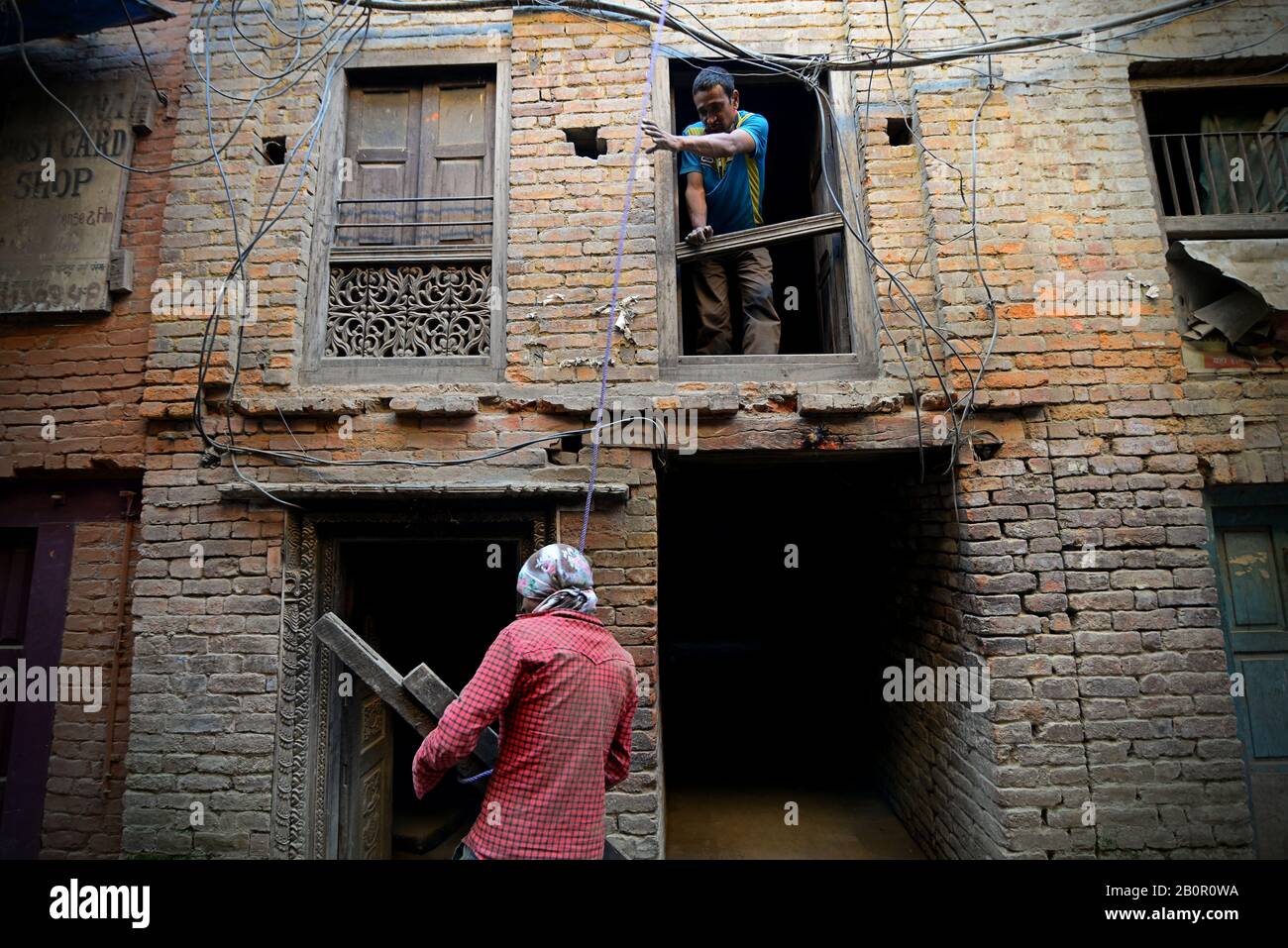 Nepal construction workers hi-res stock photography and images - Alamy
