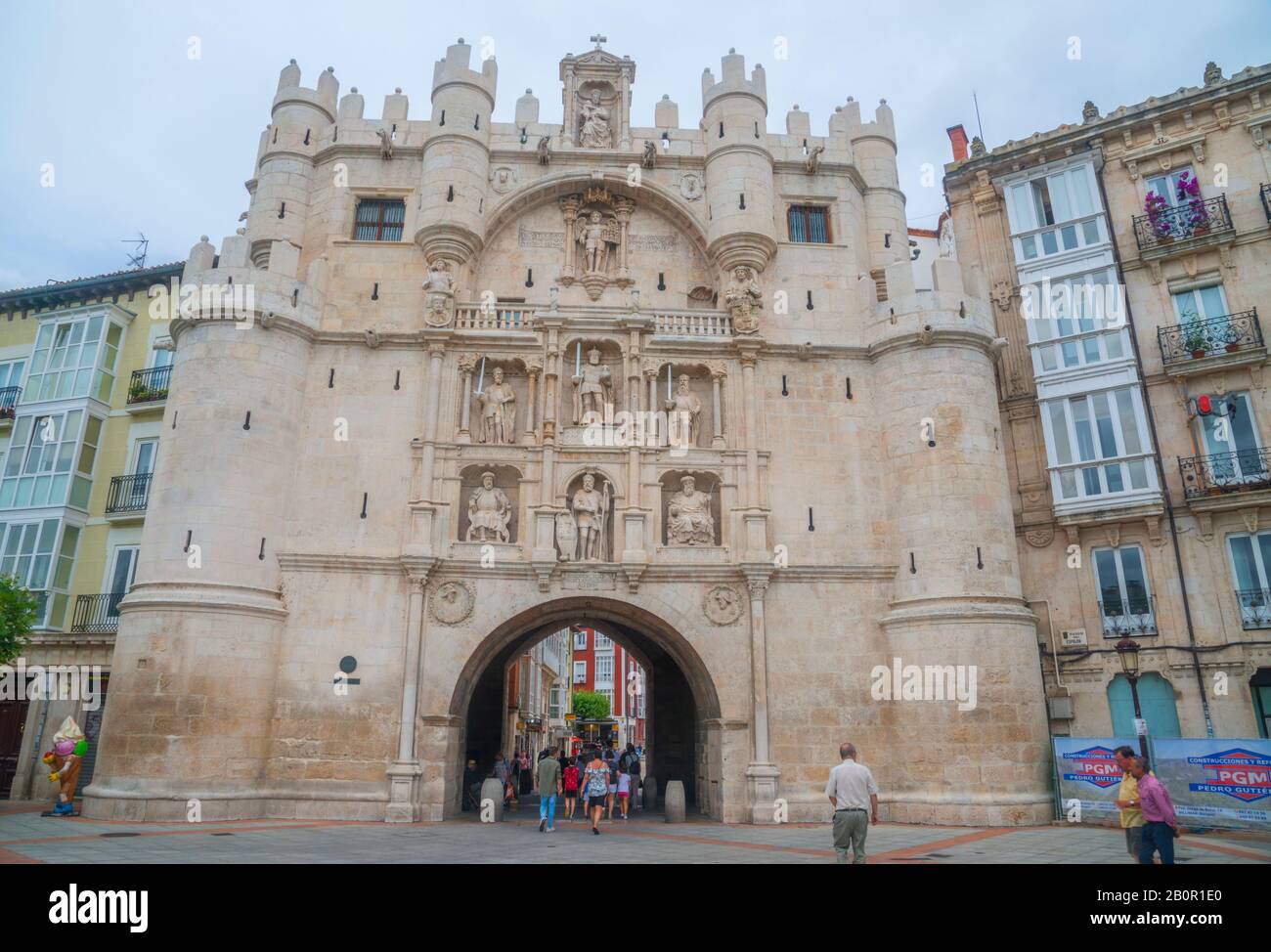 Puerta de santa maría gate hi-res stock photography and images - Alamy