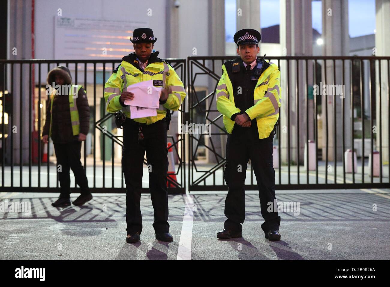Police officers outside the main entrance to the London Central Mosque ...