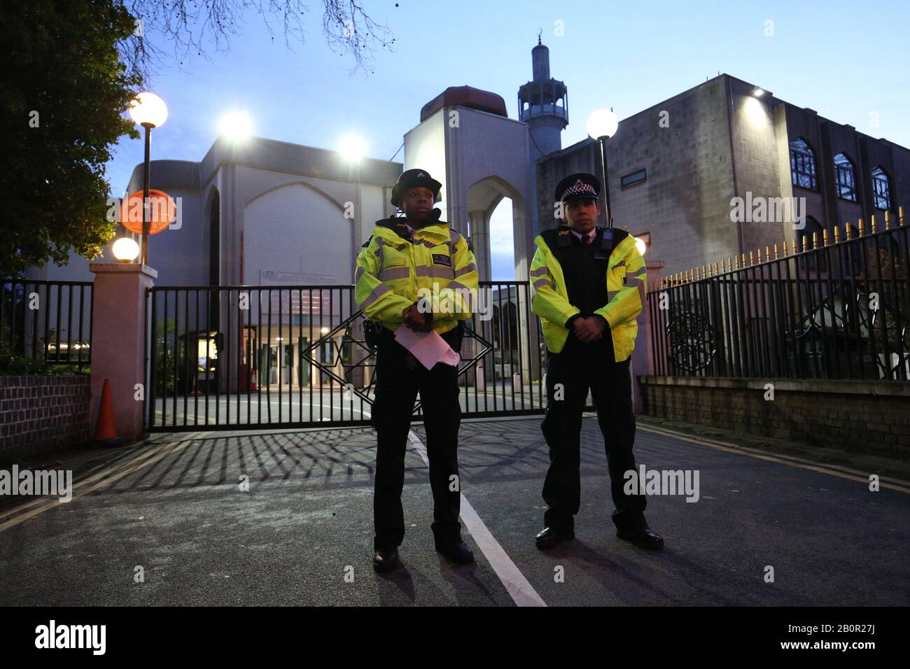 Police officers outside the main entrance to the London Central Mosque ...