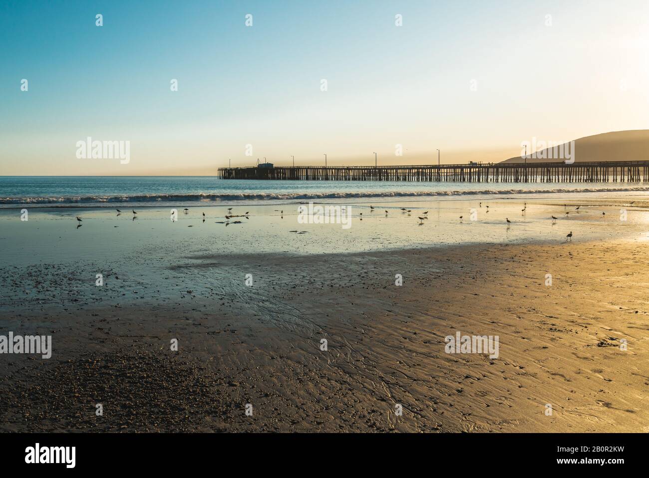 Avila beach pier hi-res stock photography and images - Alamy