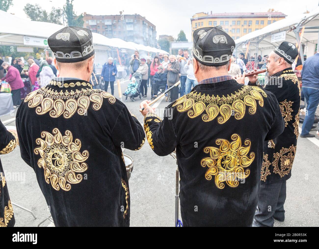 Uzbek national instruments hi-res stock photography and images - Alamy