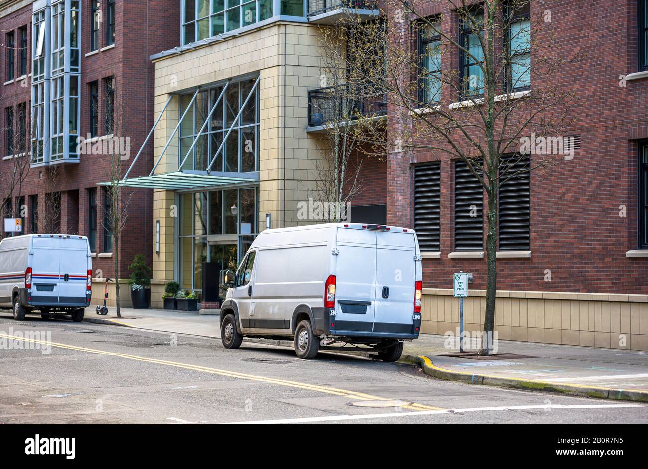 Commercial efficient eco-friendly transportation compact mini vans for ...