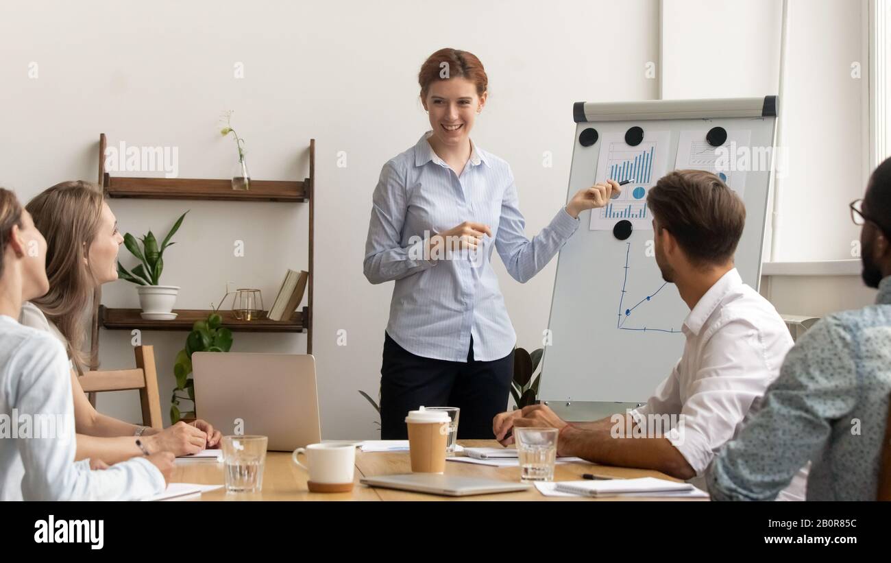 Black speaker presenting report hi-res stock photography and images - Alamy