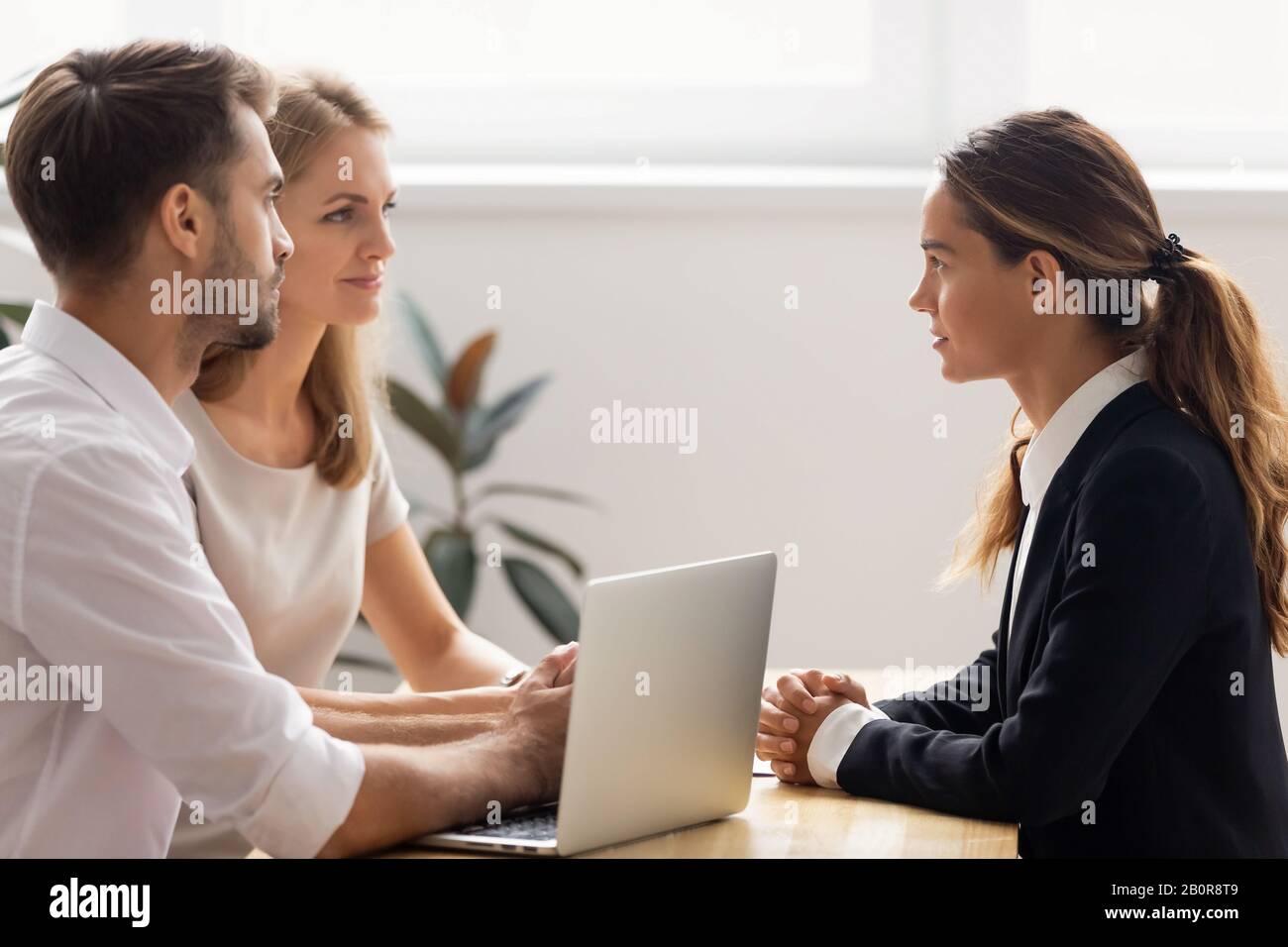 Hr thinking hi-res stock photography and images - Alamy
