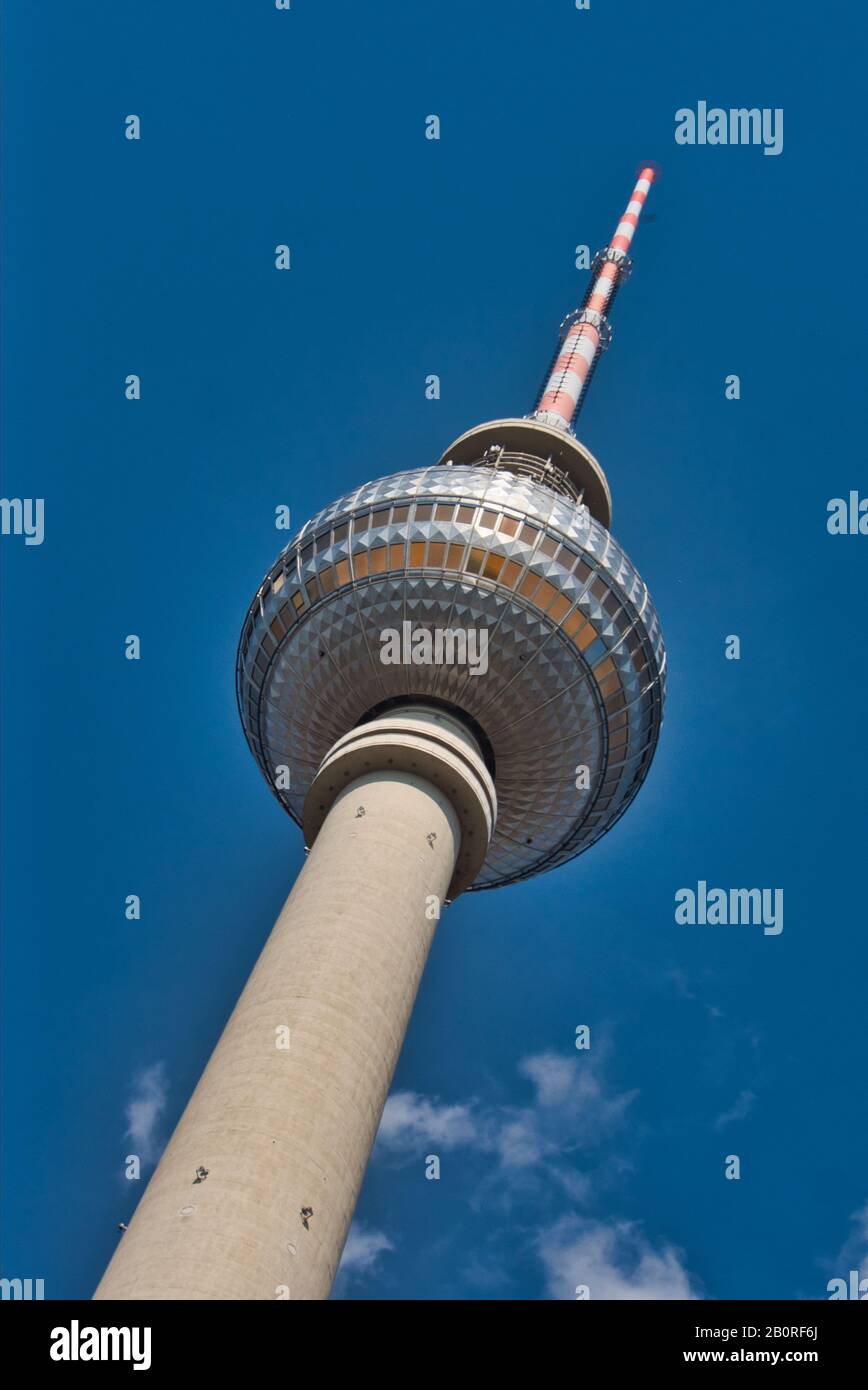 Tv viewpoint hi-res stock photography and images - Alamy