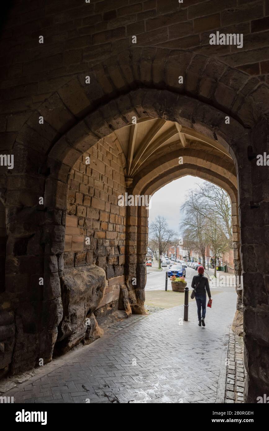 Warwick: A view of West Street through the medieval (Norman) West Gate ...