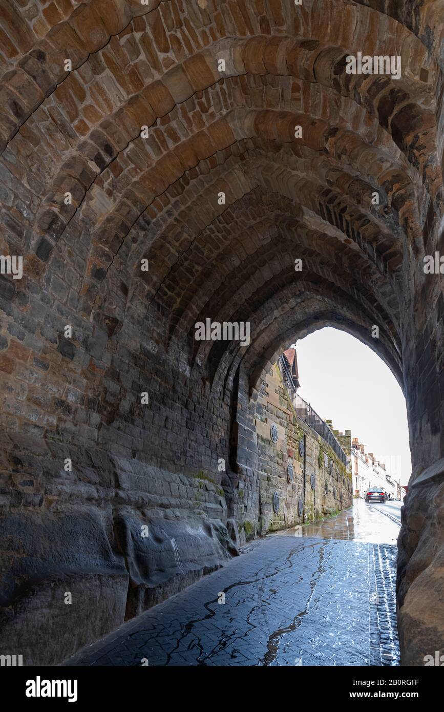 Warwick high street hi-res stock photography and images - Alamy