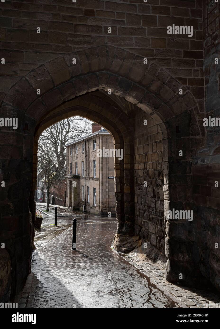 Warwick: A view of West Street through the medieval (Norman) West Gate ...