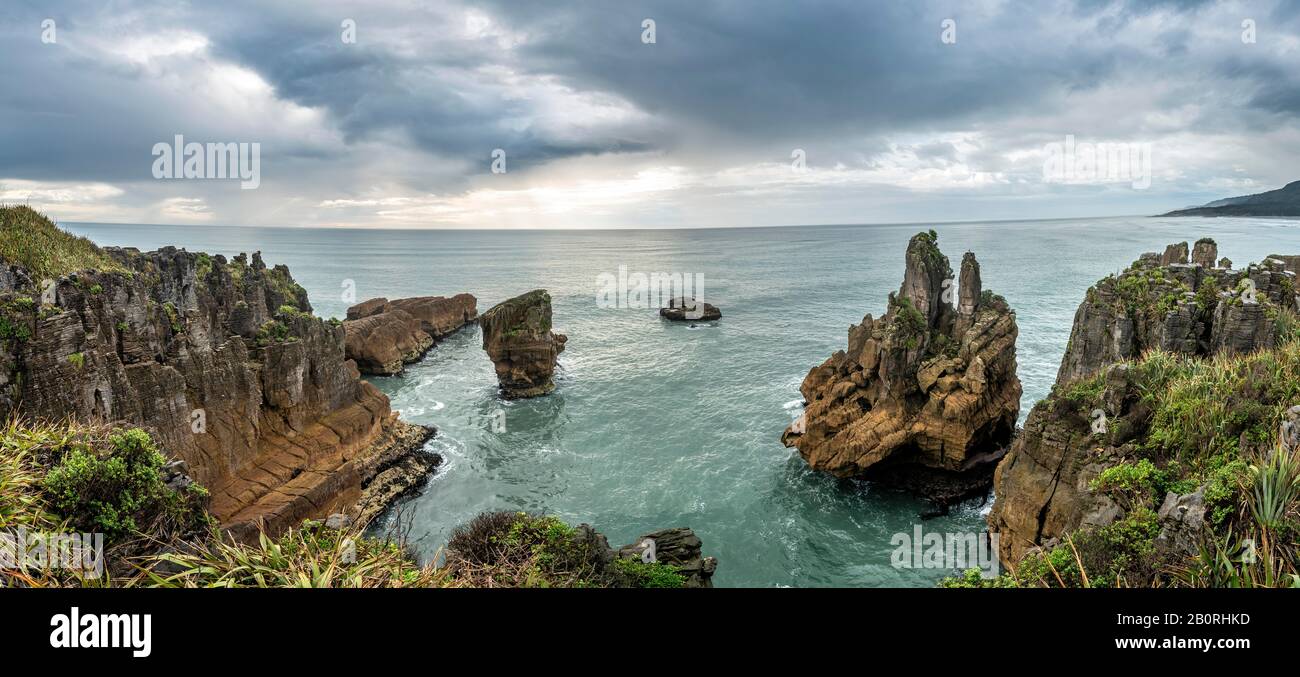 Coastal landscape of sandstone rocks, Pancake Rocks, Paparoa National ...