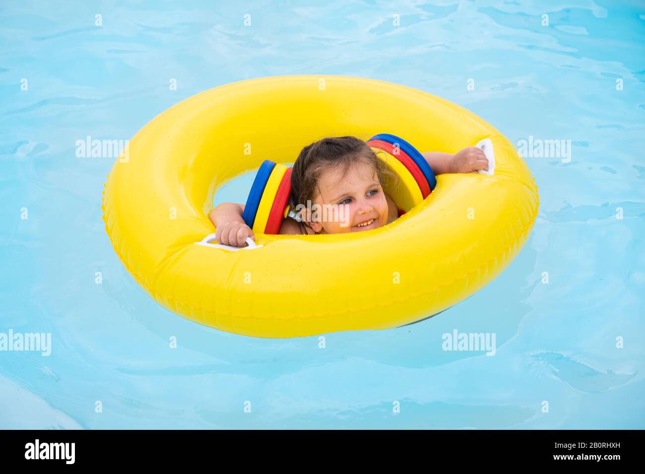 Little kids swimming High Resolution Stock Photography and Images - Alamy