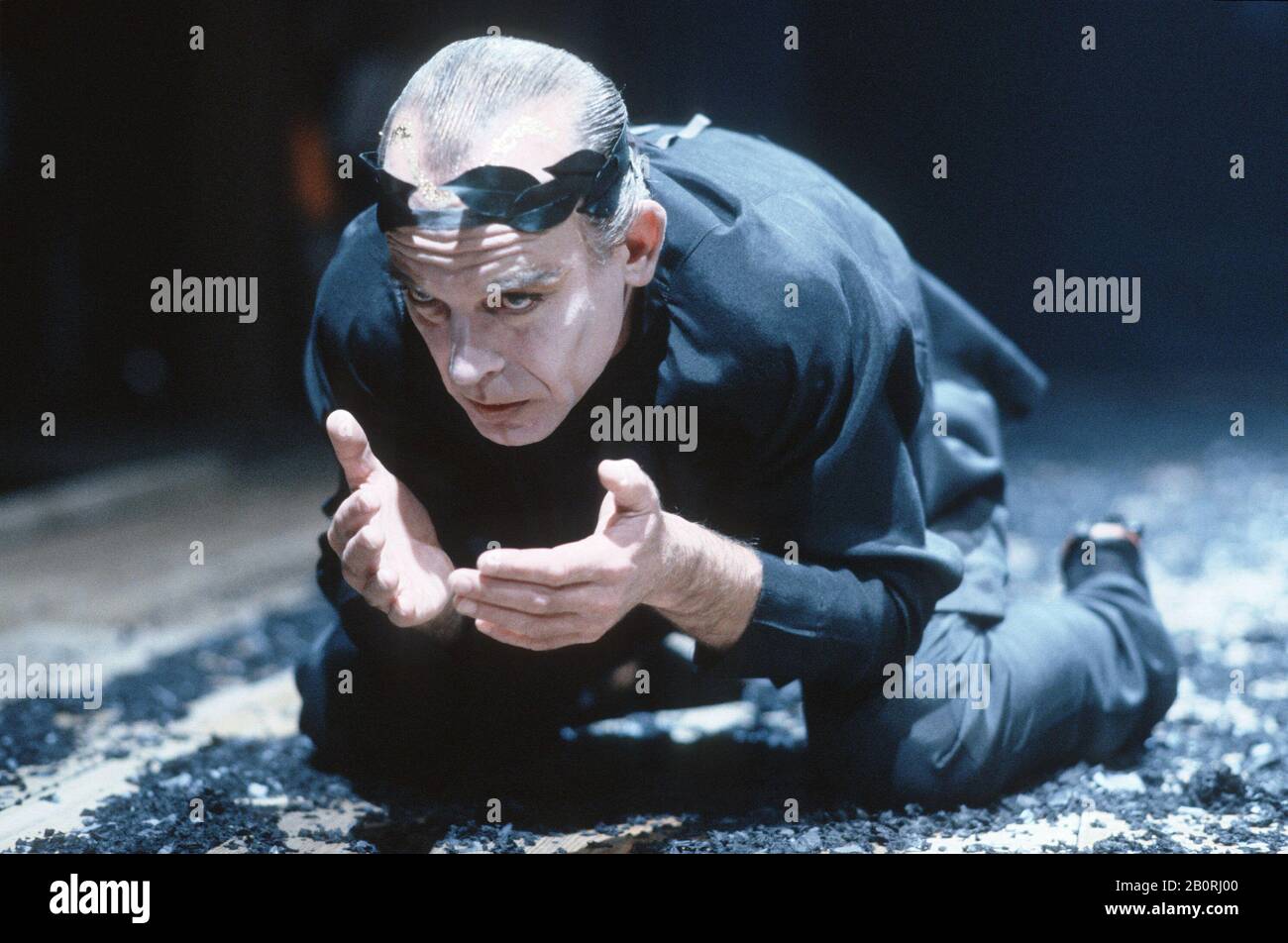 Oedipus tyrannos hi-res stock photography and images - Alamy