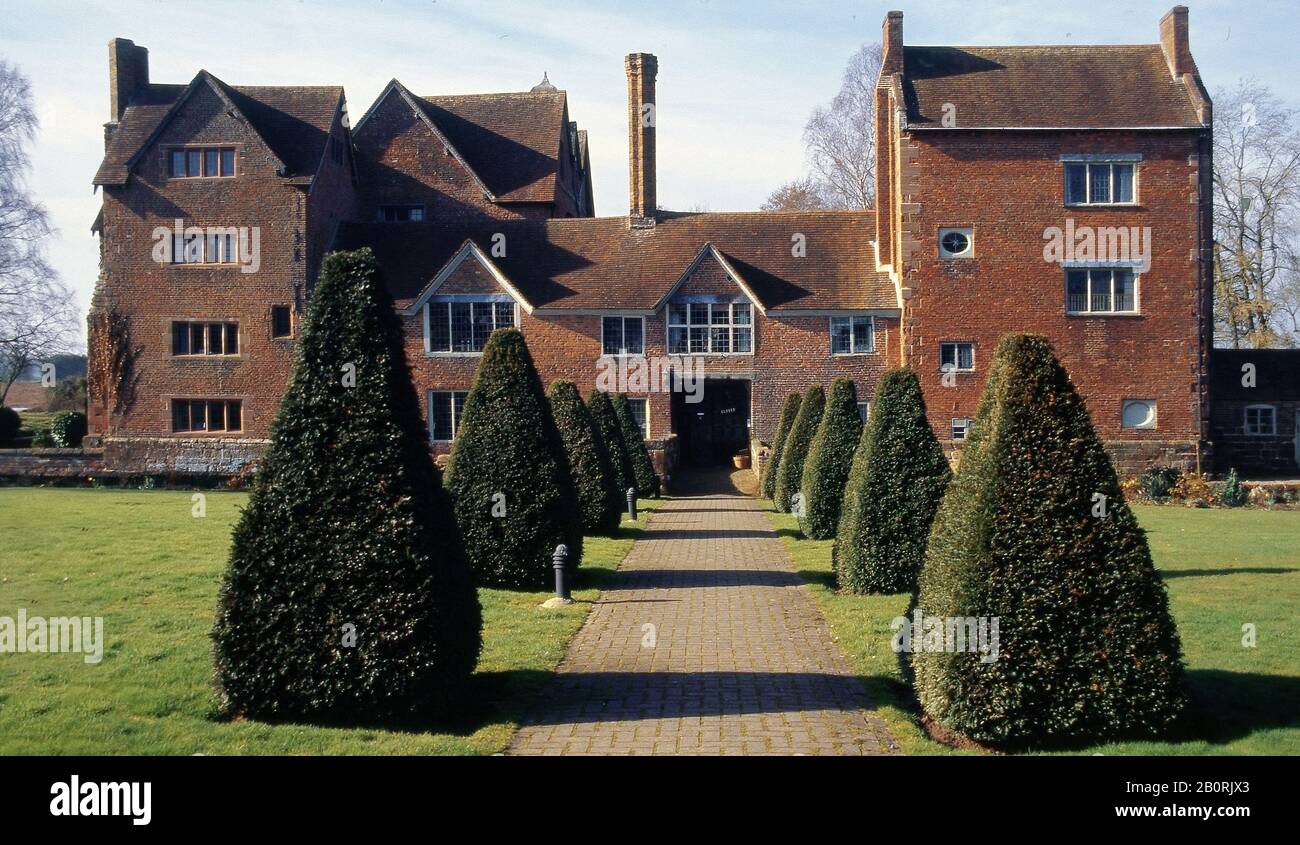 Harvington hall hi-res stock photography and images - Alamy