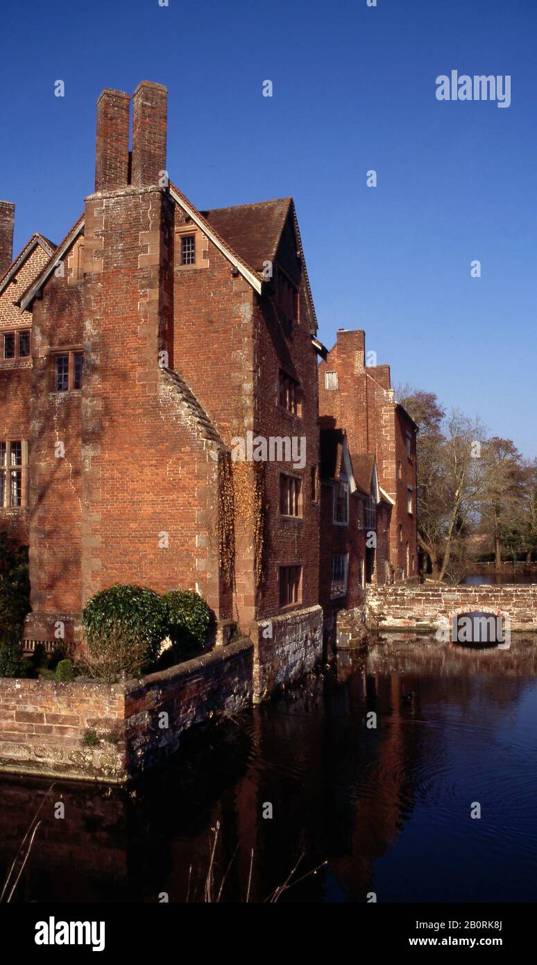 Harvington hall hi-res stock photography and images - Alamy