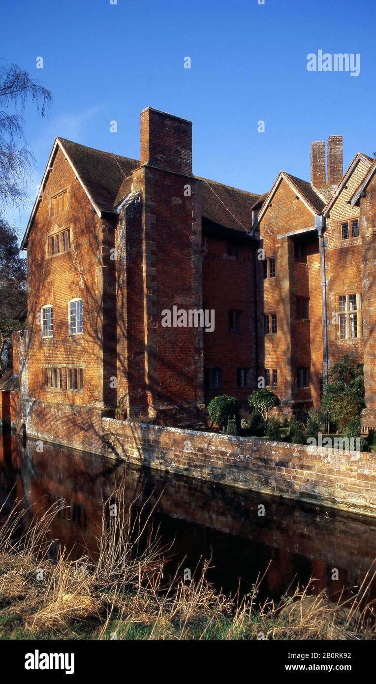 Harvington hall hi-res stock photography and images - Alamy