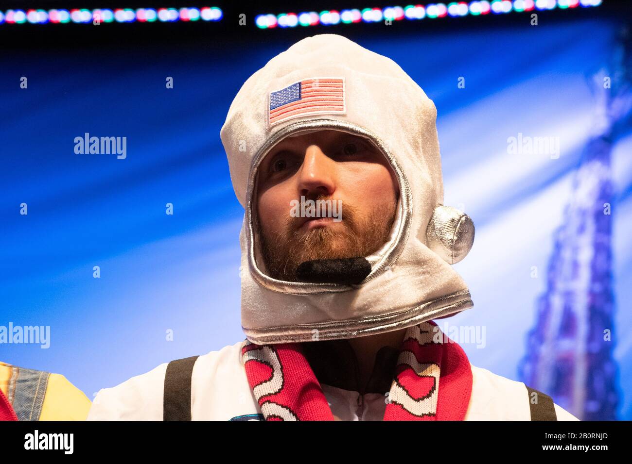 Marco HOEGER, the players of FC Cologne, sing on the stage, carnival ...