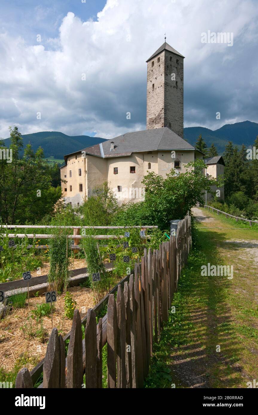 Pustertal hi-res stock photography and images - Alamy