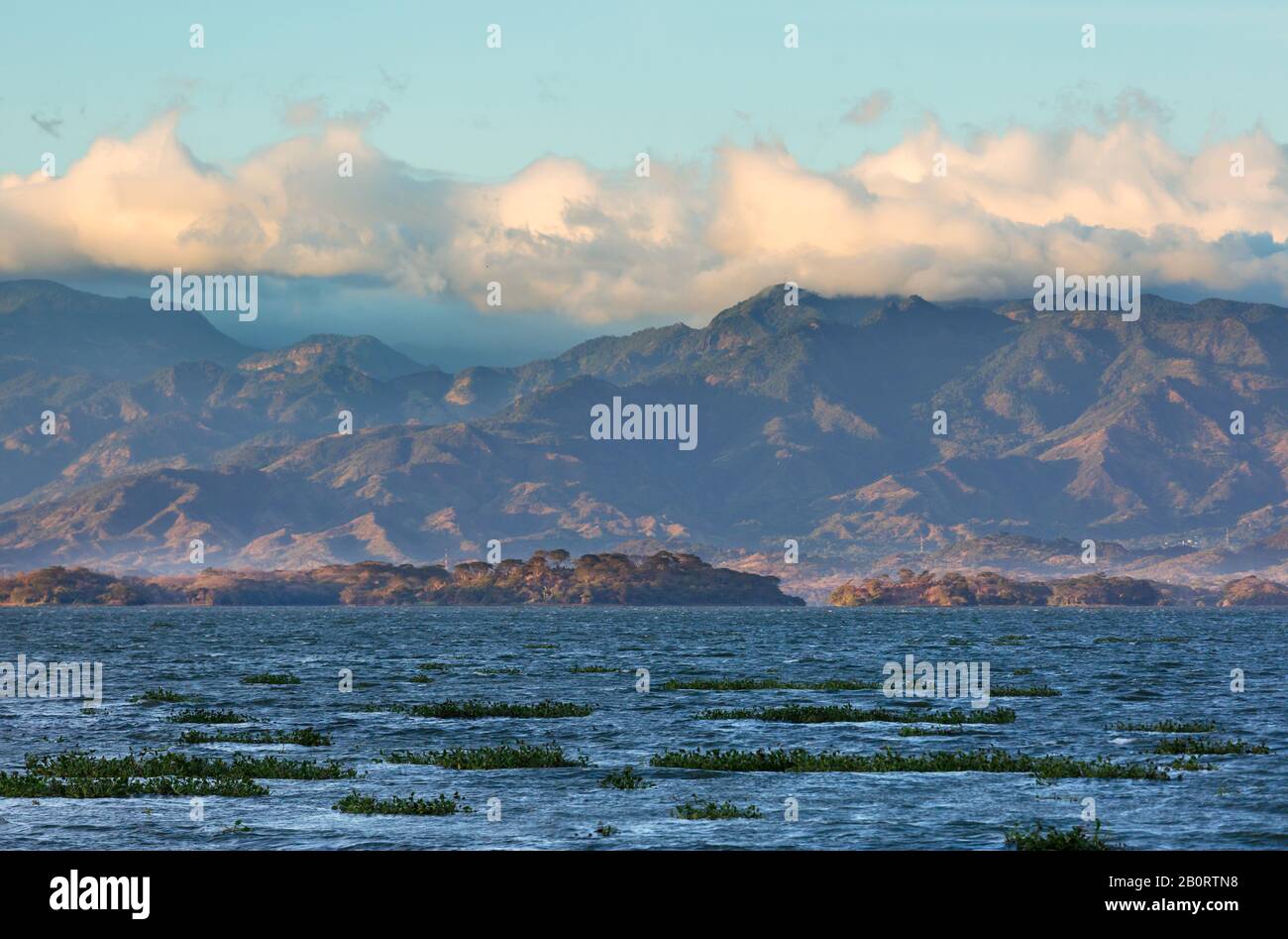 Lago coatepeque hi-res stock photography and images - Alamy