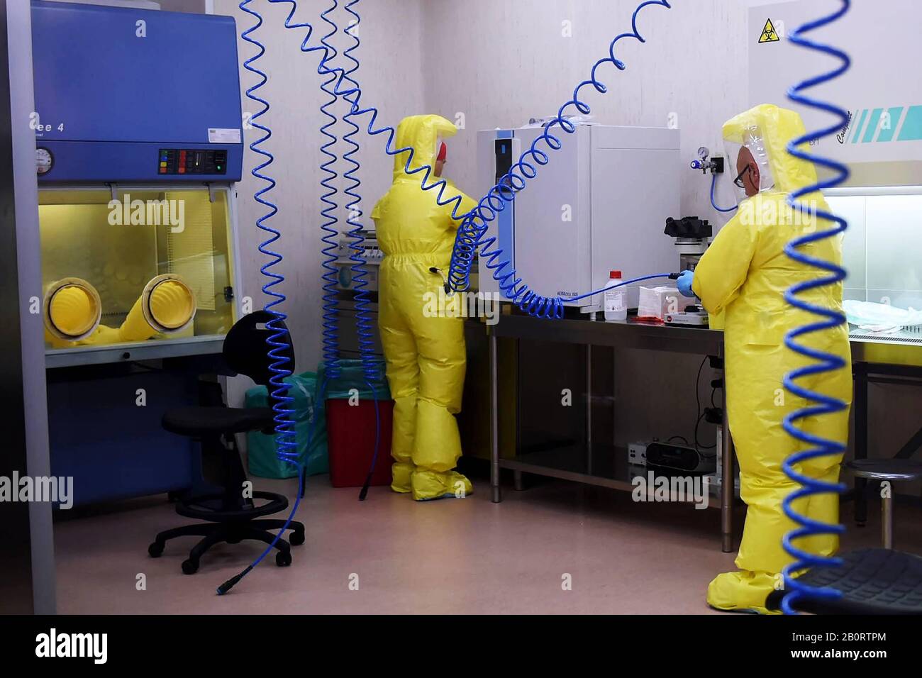 Virus containment measures hi-res stock photography and images - Alamy
