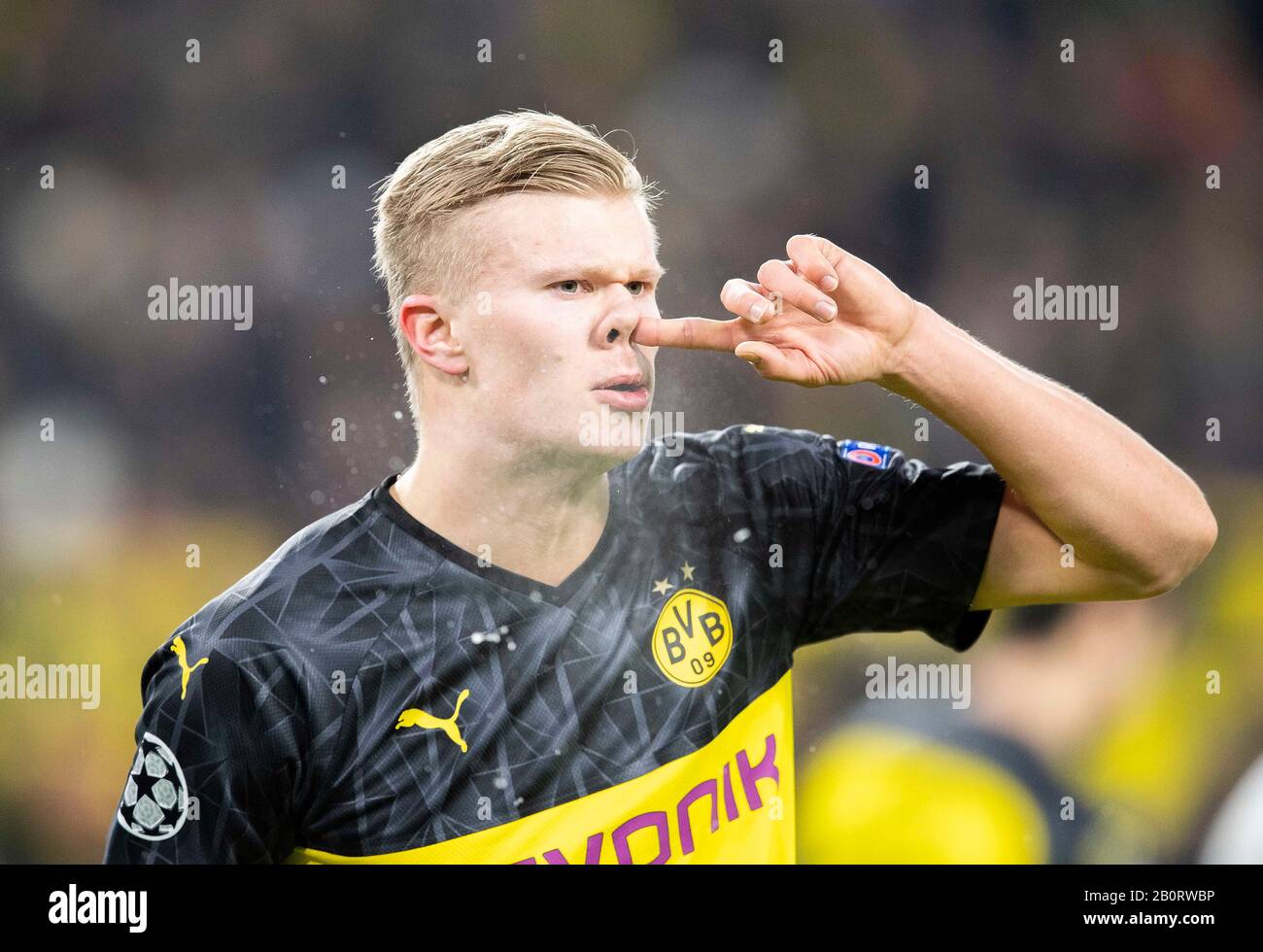 Erling HAALAND (DO) gesture, gesture, blow your nose, Football ...