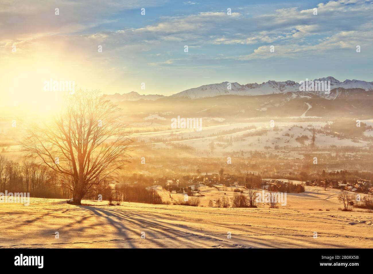 Rising suns hi-res stock photography and images - Alamy