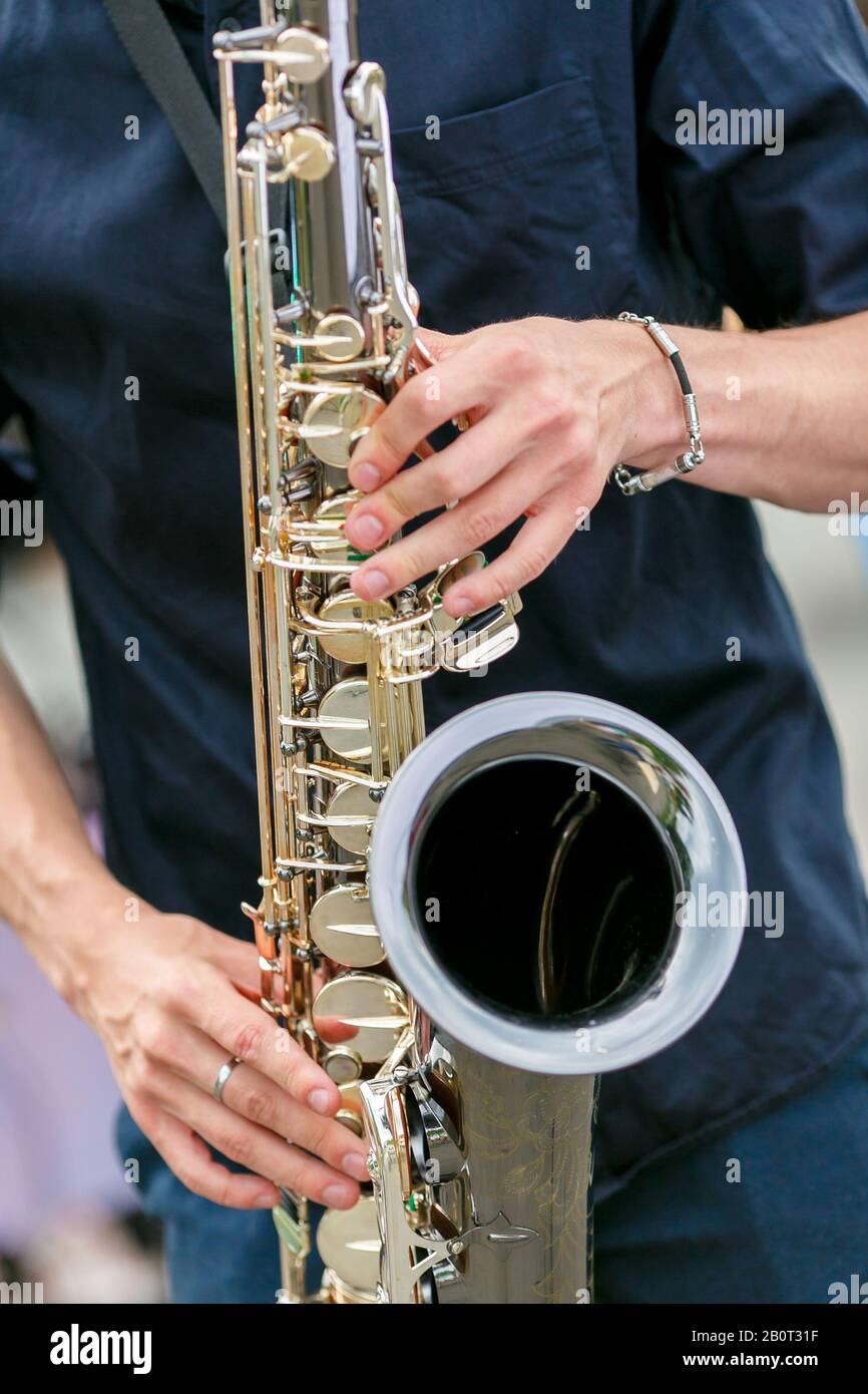 Male sax player hi-res stock photography and images - Alamy