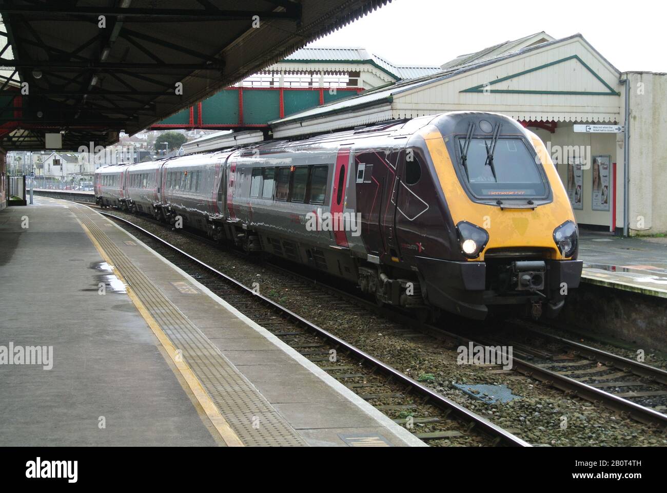 An Arriva Cross Country Voyager train at Paignton railway station ...
