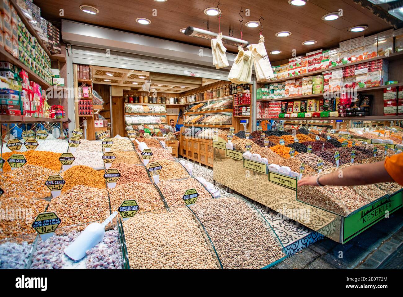 Fruits nuts grand bazaar istanbul hi-res stock photography and images ...