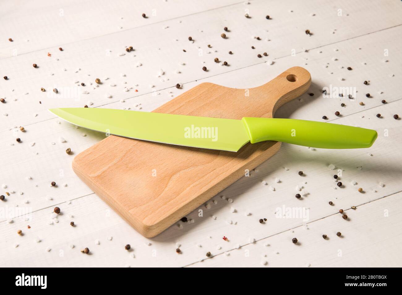 cutting board with knife Stock Photo - Alamy