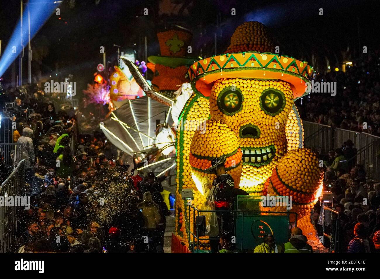 Fruit parade float hi-res stock photography and images - Alamy