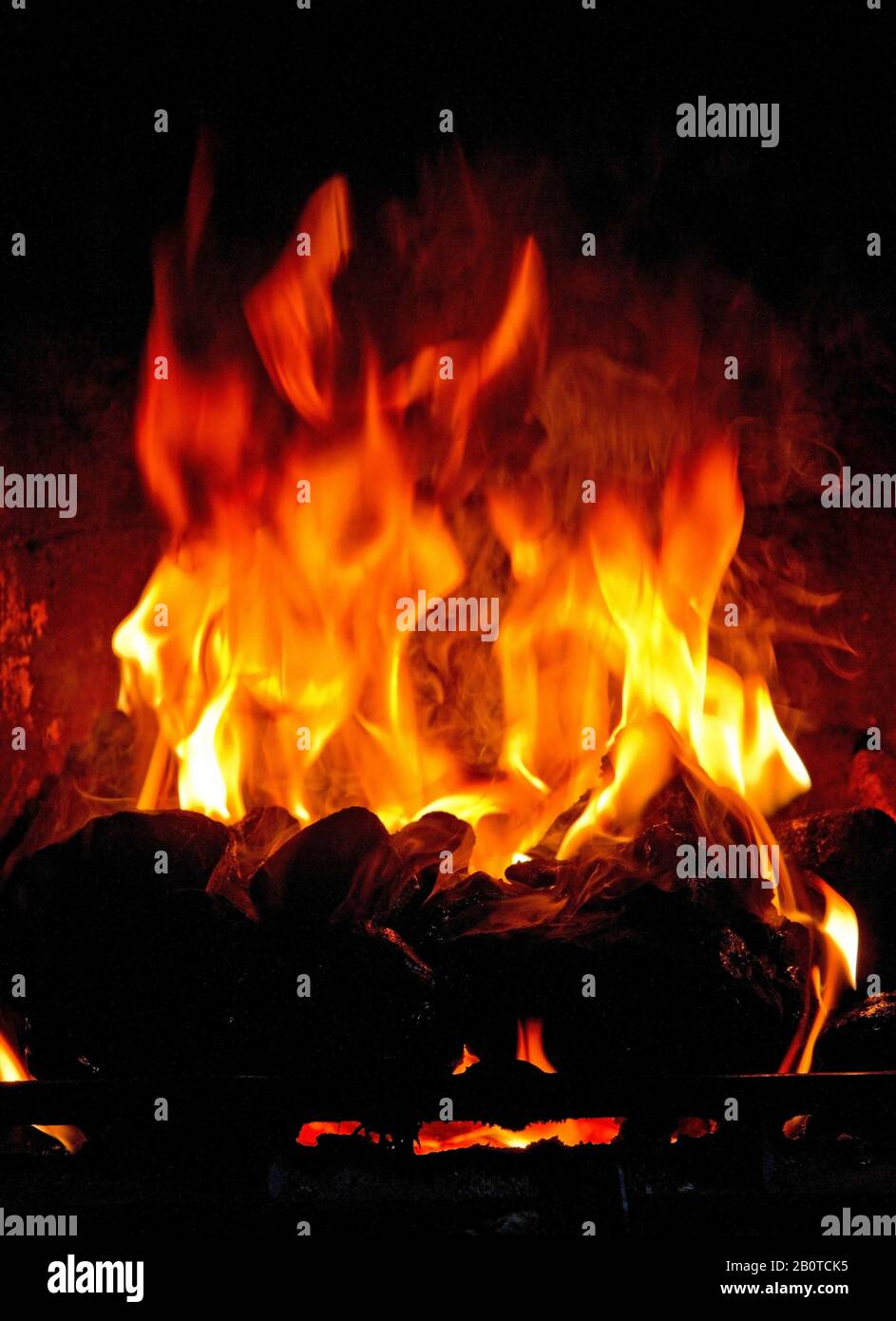 Coal fires hi-res stock photography and images - Alamy