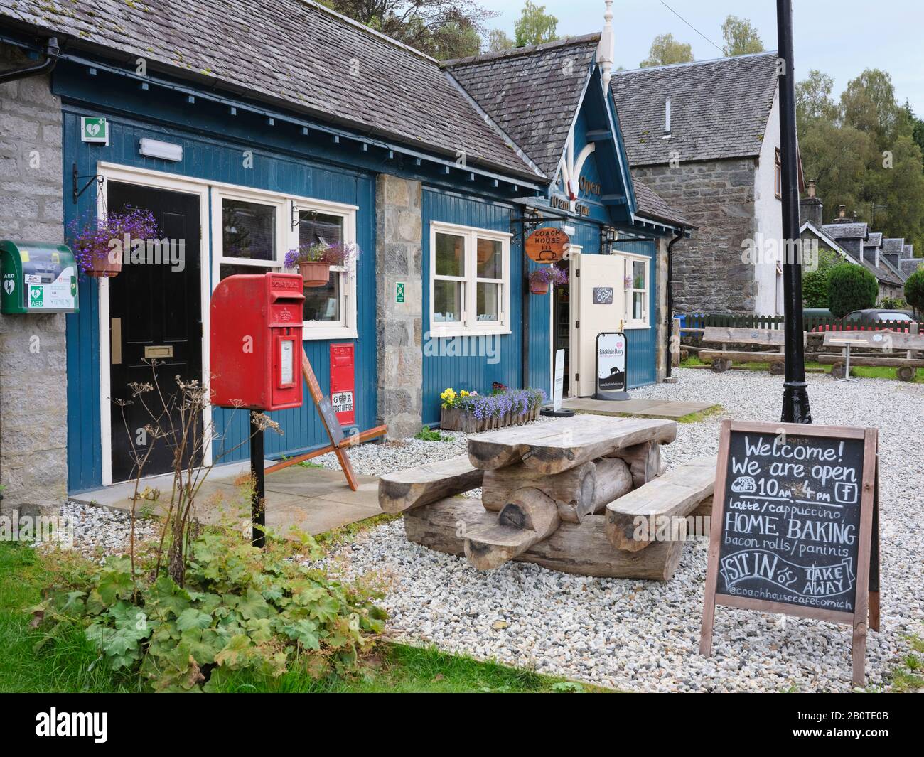 Post office sign inverness hi-res stock photography and images - Alamy