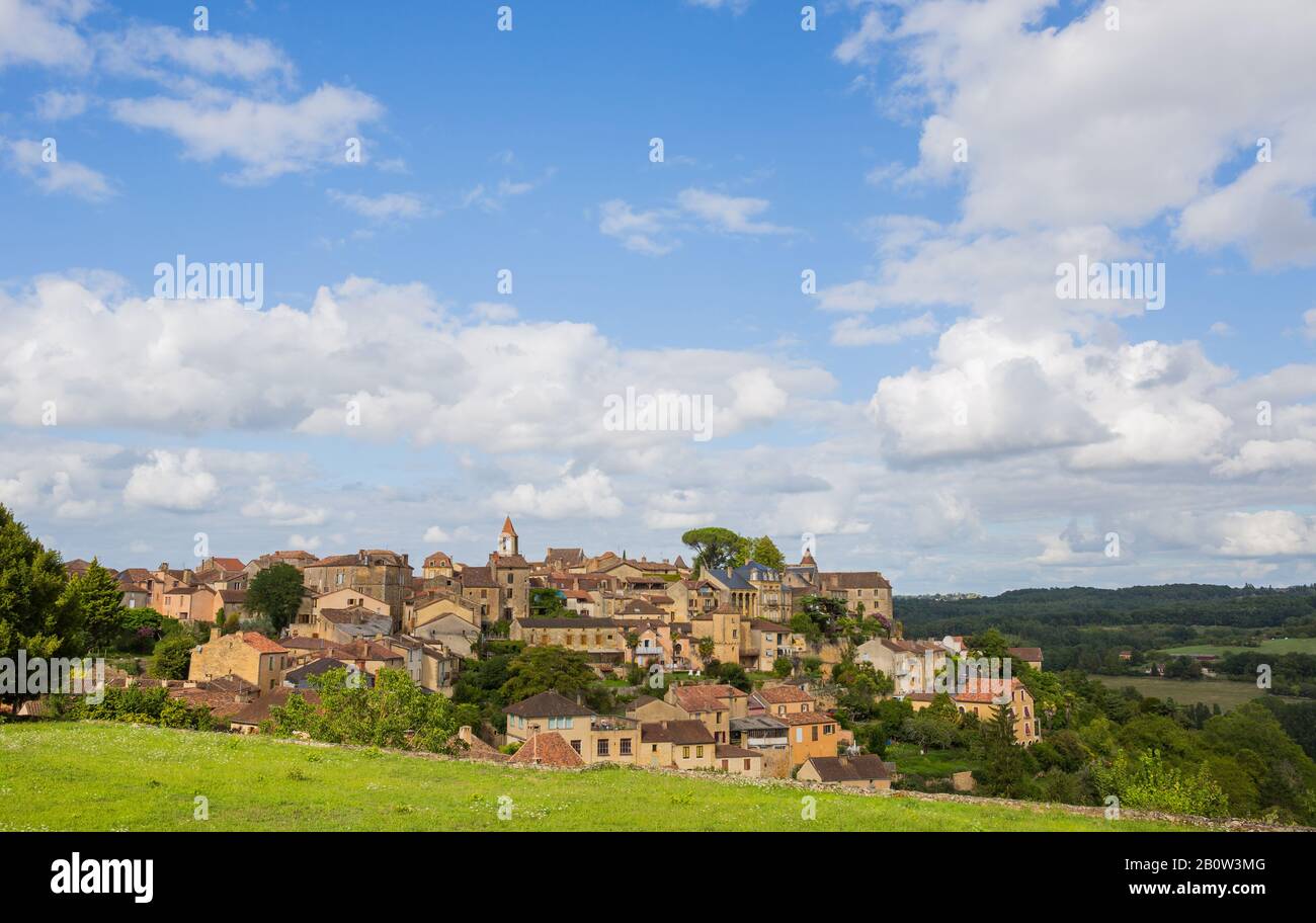 Belves historic tower hi-res stock photography and images - Alamy