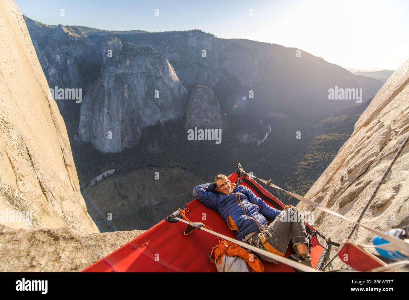 Portaledge hi-res stock photography and images - Alamy