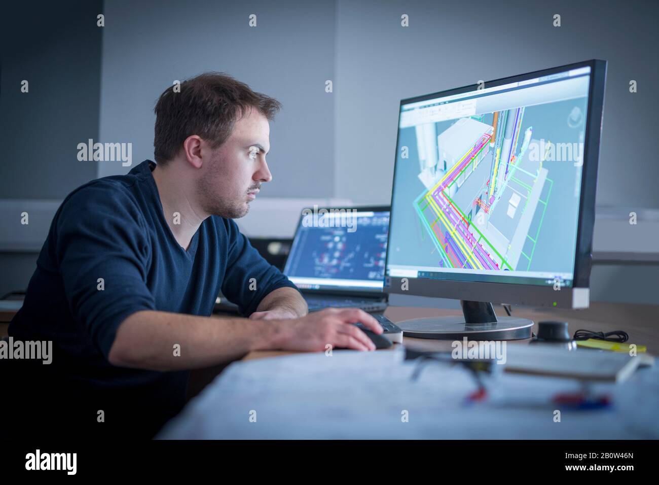 Engineer working in cad hi-res stock photography and images - Alamy