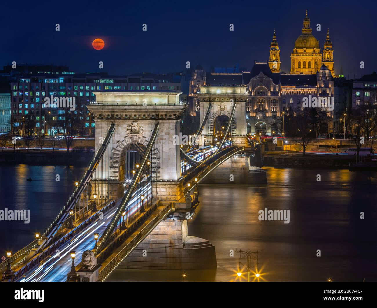 Landmark st stephens basilica hi-res stock photography and images - Alamy