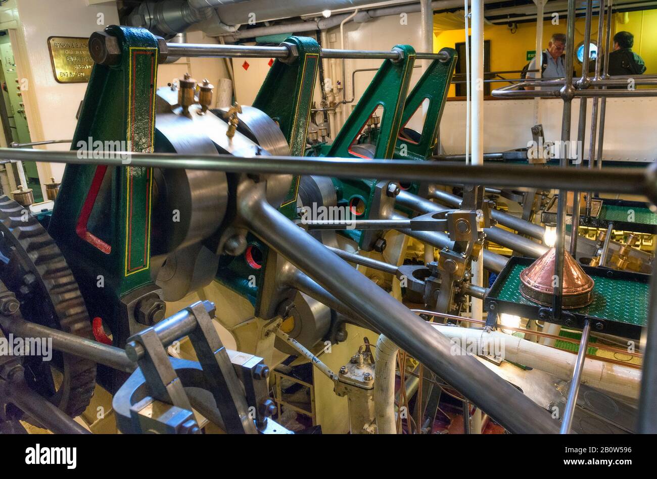 PS Waverley Engine Room showing pistons which drive the paddle wheel ...